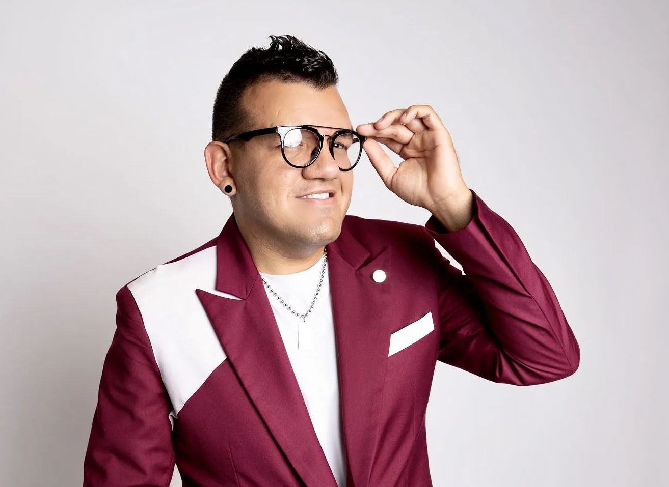 Quién es Tony Rocks, el "ángel" de los artistas emergentes latinos en ...