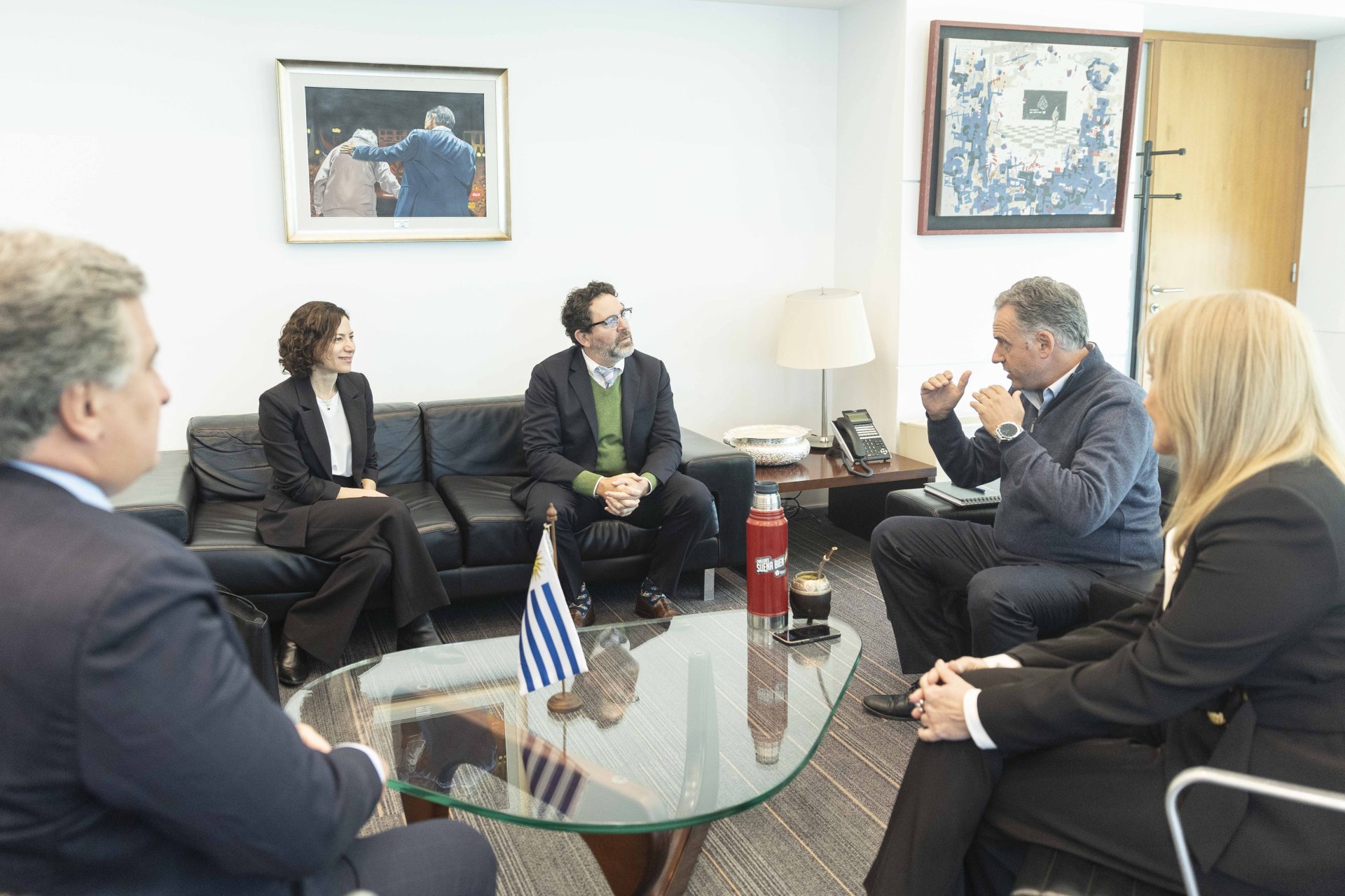 Delegación de Google se reunió con Orsi y anunció inversión de US$ 350. ...